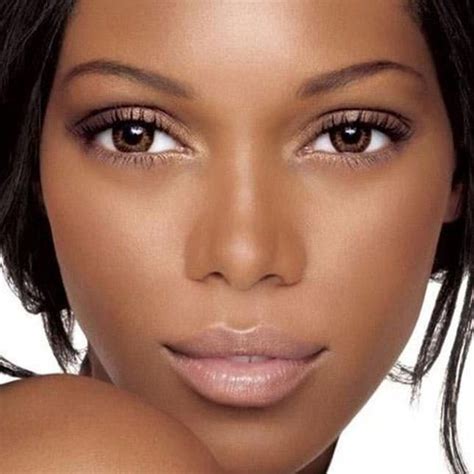 Over Glitter 13 Nude Makeup Ideas For When You Need A Sparkle Break