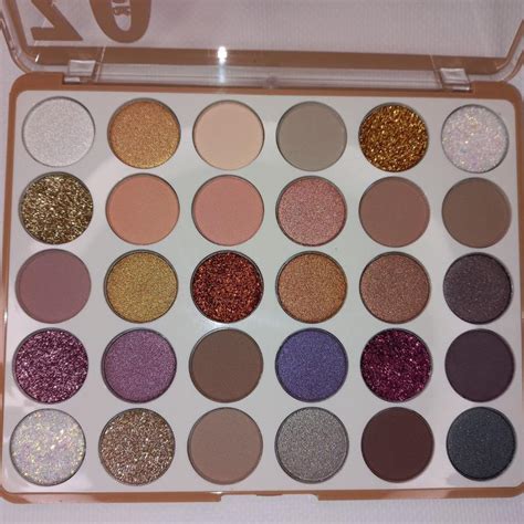 Палетка теней — цена 190 грн в каталоге Тени для век Купить товары для красоты и здоровья по