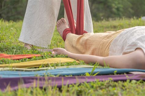 臣服與交托・泰式古法長巾舒展按摩｜心咲旅修 Blossom Journey