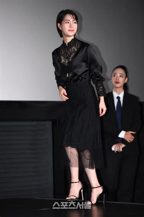 포토 타짜 원 아이드 잭 시사회 무대 오르는 임지연