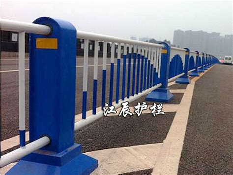 道路护栏现货 常州江辰锌钢护栏