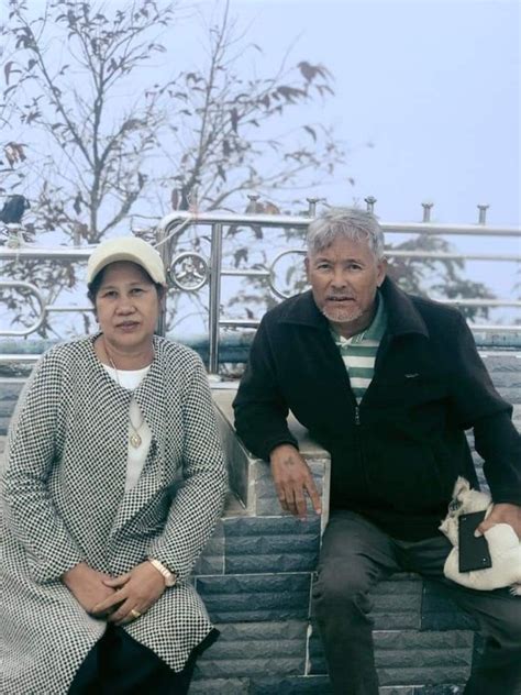 မြမိုးဂင်္ဂါလေးရှိလို့ ကျေနပ်နေတဲ့ဖေဖေနဲ့မေမေတို့က အရင်လိုမငိုက