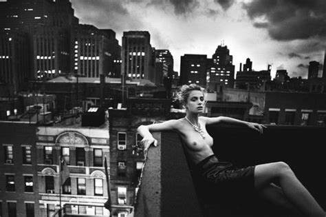 Anouk Van Kleef Topless 5 Photos Thefappening