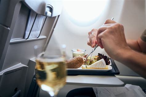 Business Class Passenger Gets Vegan Meal Thats Just A Banana
