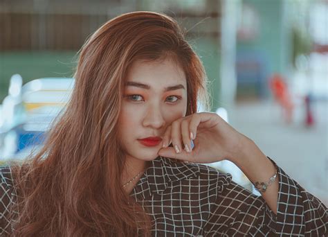 무료 이미지 애정 귀엽다 초상화 경치 아름다운 여행 소녀 아름다움 피부 인간의 머리 색깔 눈썹 말뿐인 레이디 헤어 스타일 금발 뺨 모델 긴