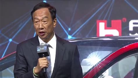 鴻海突出清紫光股份 背後有何理由 余紀忠文教基金會