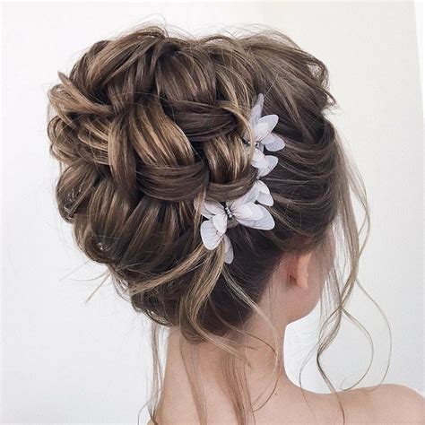 جدیدترین مدل موی خواهر عروس با این شینیون مثل ماه بدرخشید