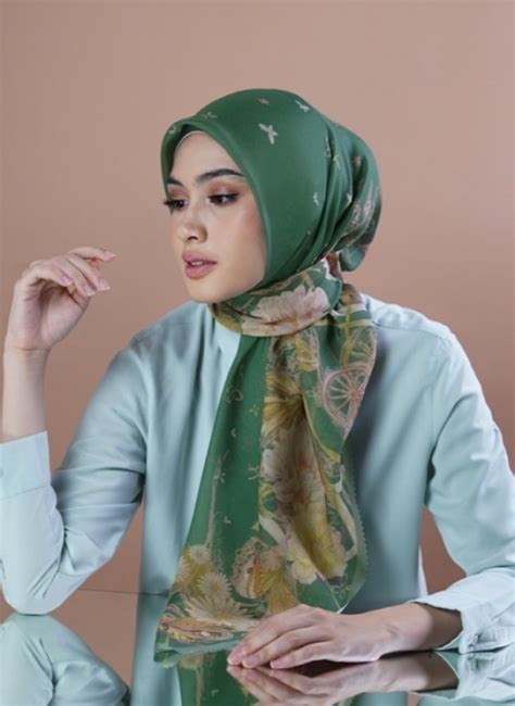 Motif Daun Hijau Alami Desain Id