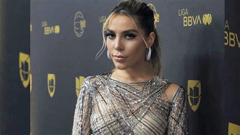 A Sus 32 Años Frida Sofía Rompe Su Silencio Dejando Al Mundo