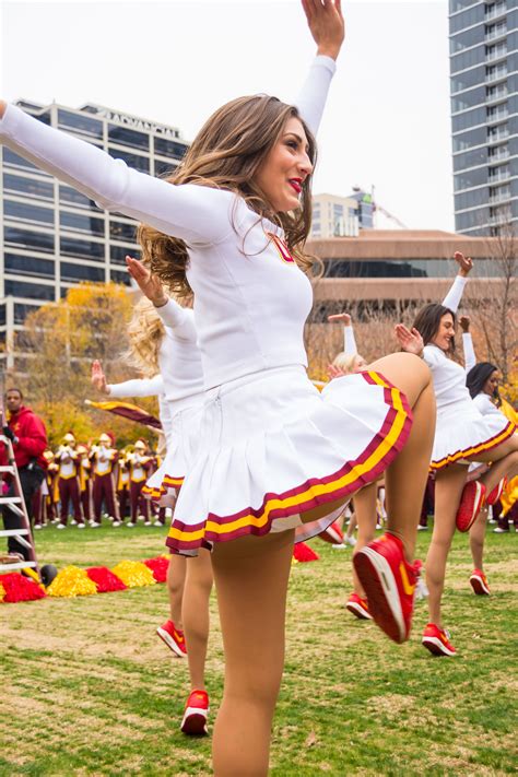 Usc Song Girls Gallery 6 B Artofit
