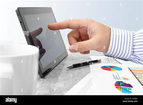 Device Analytics Hi Res Stock Photography And Images Alamy