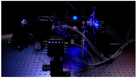 微软推出模拟光学计算机，利用光子和电子来处理数据 交易 问题 晶体管
