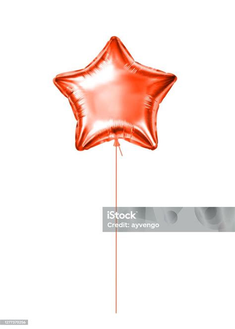 빨간 호일 헬륨 풍선 별 흰색 배경에 격리 된 현실적인 팽창 풍선 휴일 선물 휴일을위한 축제 장식 요소 엔터테인먼트 산업 주제 3차원 형태에 대한 스톡 벡터 아트 및 기타
