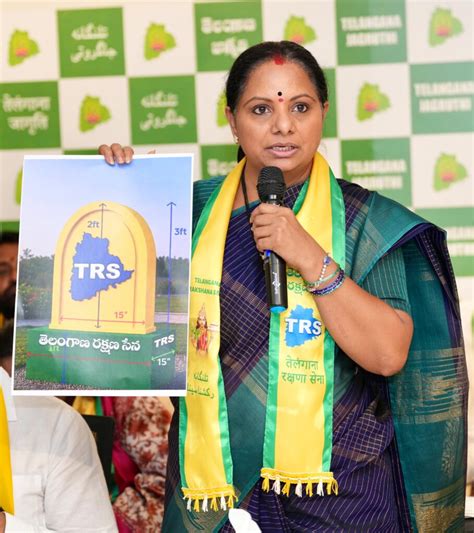 Trs Flag Festival Begins Kalvakuntla Kavitha Unveils Telangana