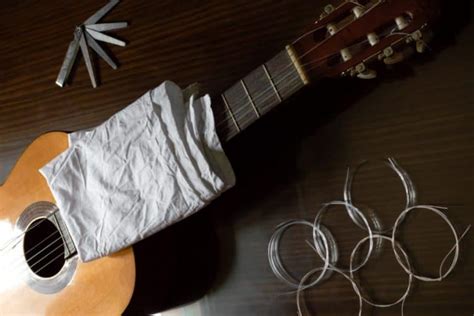 Top 6 Tips To Prevent Guitar Bass Strings From Rusting
