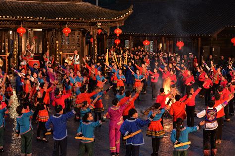 摆手舞 民族风俗篇 华声新闻