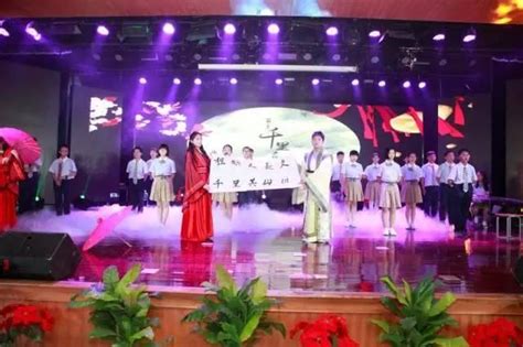 傳承古韻河南這所中學的詩詞誦讀大會可不一般 每日頭條