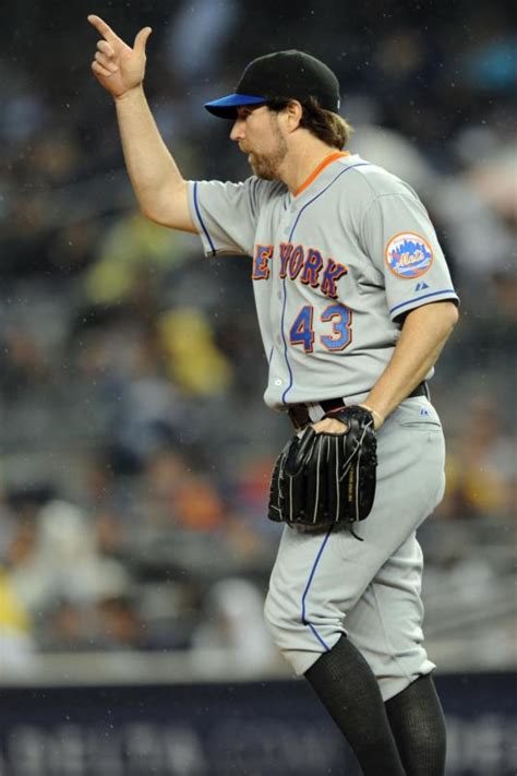 Mets Ra Dickey Feels All Alone As Last Of Knuckleball Pitchers After