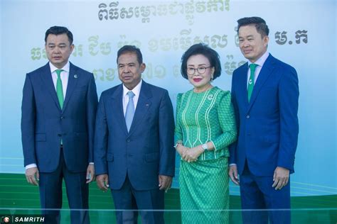 កំពូលស្ត្រីឆ្នើមជើងចាស់៤រូប