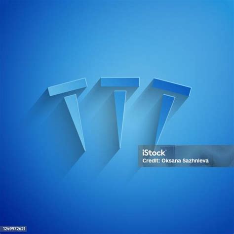 종이 컷 금속 손톱 아이콘은 파란색 배경에 격리 종이 아트 스타일 벡터 망치에 대한 스톡 벡터 아트 및 기타 이미지 망치 종이접기 3차원 형태 Istock