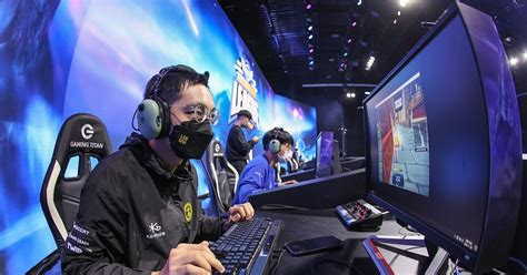 [포토] 디펜딩 챔피언 닐 최종전 준비