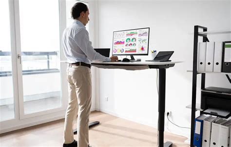 میز کامپیوتر با قابلیت تنظیم ارتفاع و تاثیرش در زمان مطالعه فست زبان