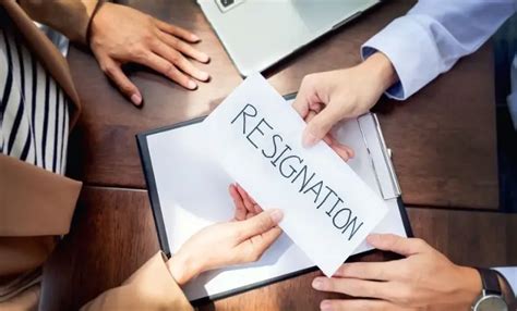 تقديم استقالة من القطاع الخاص الإجراءات والحقوق المشروعة