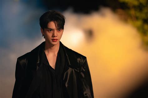 더쿠 마이데몬 송강 초현실적 비주얼영혼 홀리는 악마 의 독보적 아우라