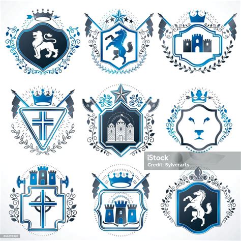벡터 요소의 빈티지 복고풍 디자인 양식에 일치 시키는 문장 레이블 설정 합니다 상징적인 그림 컬렉션 중세 요새 군주 크라운 십자가와 병기로 구성 고풍스런에 대한 스톡 벡터