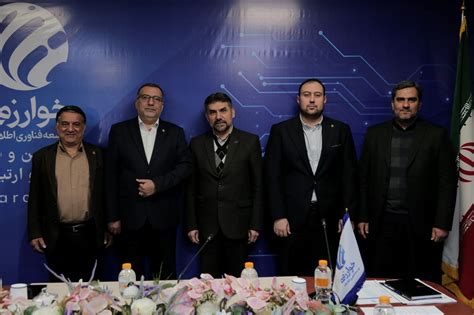 سرپرست هلدینگ صاد از شرکت توسعه فناوری اطلاعات خوارزمی بازدید کرد