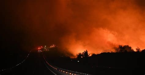 Гърция води неравна битка с огъня шести ден Александруполис гори Bgonair