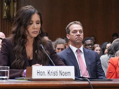 Report Kristi Noems Husband Led Cross Dressing Double Life