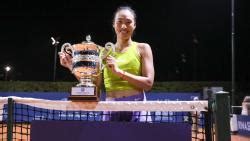 Chinese Tennis Sensation Zheng Qinwen Secures First Ever Wta Title Cgtn