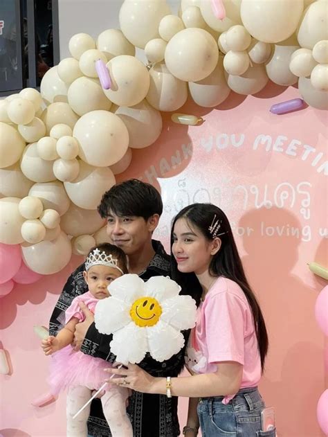 ครูเต้ย อภิวัฒน์ เซอร์ไพรส์ เปิดตัวลูกสาววัย 1 ขวบ ภรรยา ขนม ศศิกานต์ ร่ำไห้ลั่นหนูรักเขา
