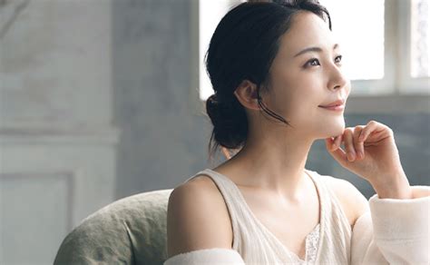 白い肌にする方法って本当にあるの？美白を手に入れるための方法4選 「kose」輝き続けるあなたのために。コーセーの美容情報サイト