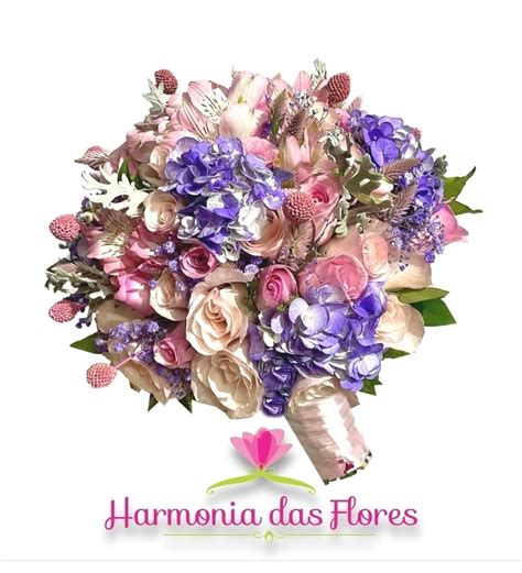 Buquê De Noiva Com Flores Naturais Variadas Em Tons Cor De Rosa E Lilás