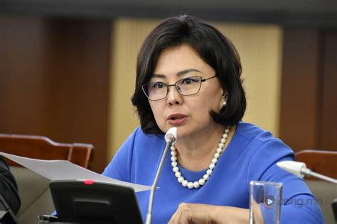 С Одонтуяа Сэтгүүлч Н Өнөрцэцэгийн шүүх хурлыг нээлттэй хийхийг шаардаж байна