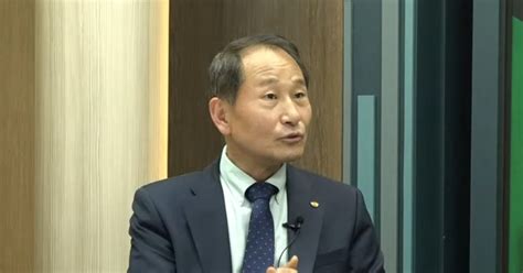 여자 군대 가면 전우애 생겨 출산율↑”군사문제연구원장 발언 파문