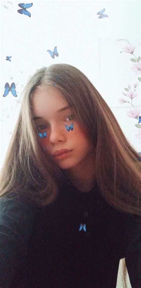 Девочка лет