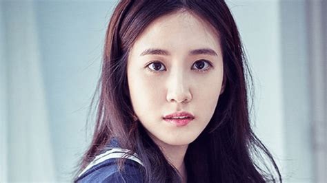 Park Eun Bin Wallpapers Top Free Park Eun Bin Backgrounds Wallpaperaccess