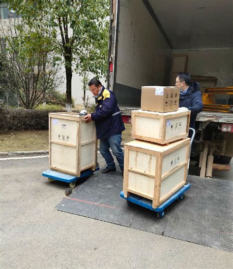 拓普联合向新疆提供试验设备一批 蓄电池充放电测试仪 SF6气体抽真空充气装置 断路器特性测试仪 局放耐压试验装置 变压器综合测试台