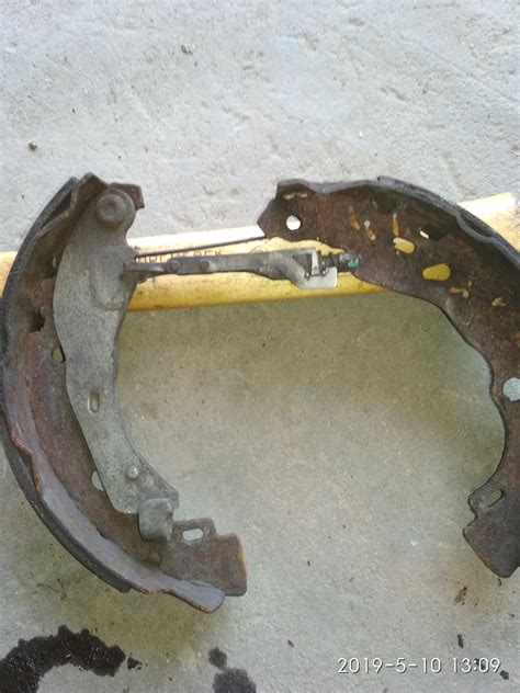 Тормозные барабаны и колодки с подшипниками. — Renault Logan (1G), 1,6 ...