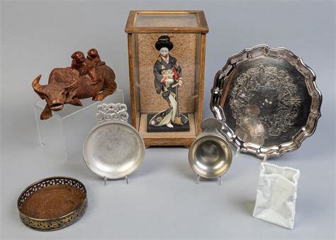 Lot A Japanese Ikkodo Cased Doll