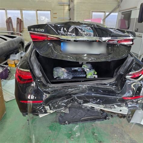 인천 수입차 전손차 수리전문 붕붕모터스 21년 벤츠 S500l 전국 최저가 판매 합니다 전손이력은 없으며 후면부 사고 입니다 수리과정과 자세한 내용이 궁금하시다면