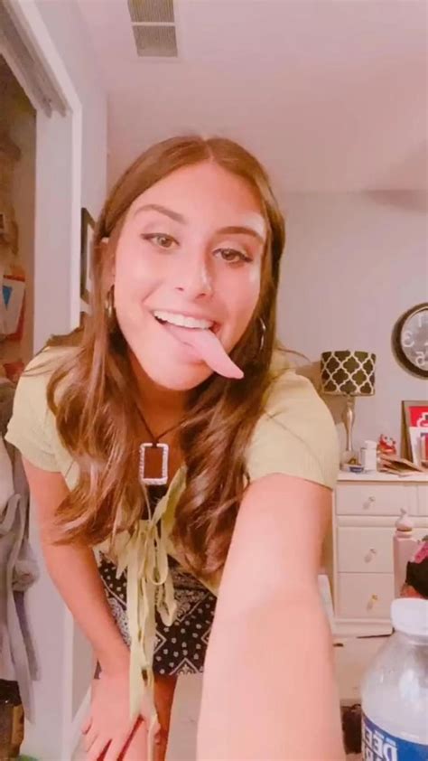 Lindsay Freeman Rlongtonguefetish