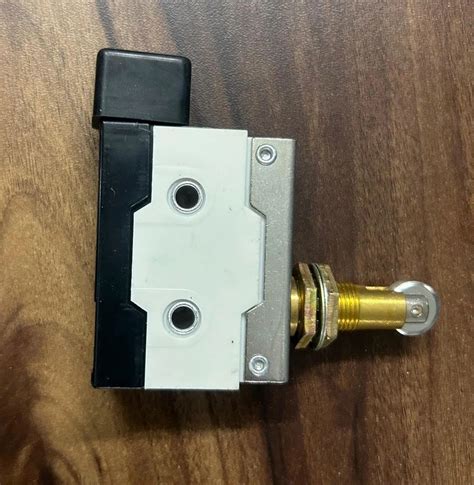 Honeywell Micro Switch At ₹ 130piece Honeywell Micro Switches In