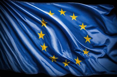 유럽 연합 국기 그림 진한 파란색 배경에 있는 노란색 금색 별의 원형 고리 Eu 기호 플래그 별 원의 위치는 유럽 국가 연합의 표시입니다 프리미엄 사진