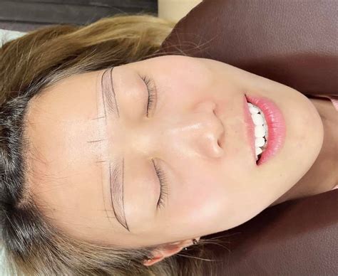 คิ้ว ครูยุ้ย สักคิ้ว ต่อผม ควังจูใต้ Ue Korea 01083708996