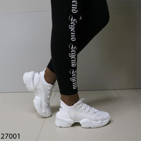 Кросівки білі — ціна 760 грн у каталозі Кросівки Купити жіночі речі за доступною ціною на Шафі