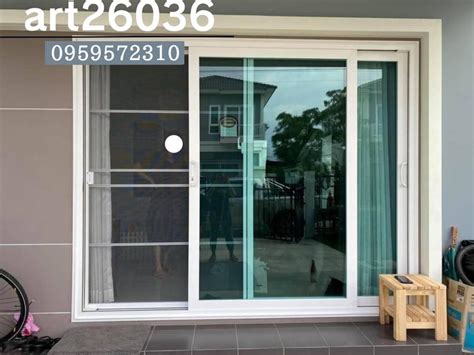 เหล็กดัดพร้อมมุ้งลวด หน้าต่างมินิมอล Ennxo